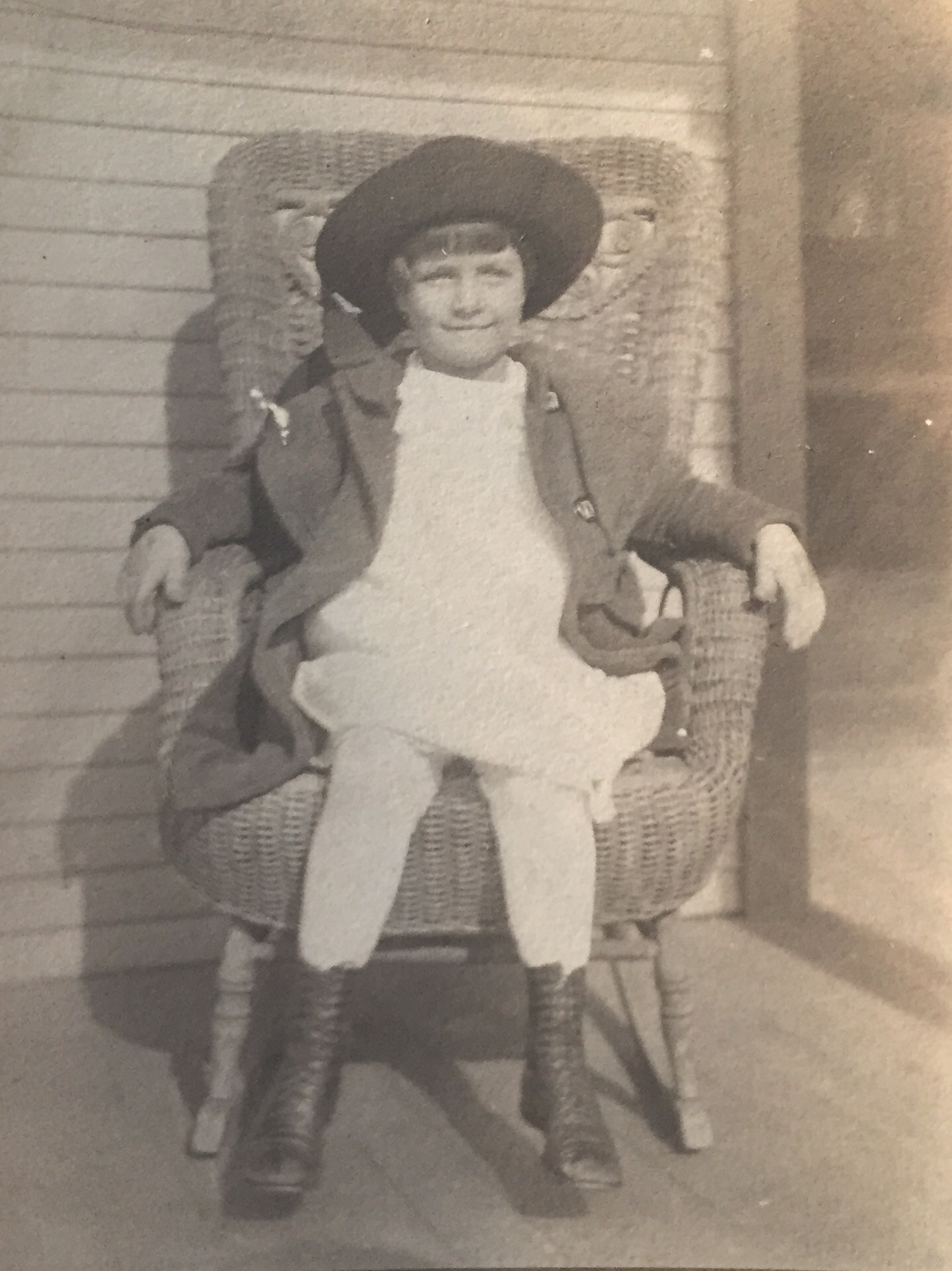 Wordless Wednesday: Esther Jane | Generations of Nomads